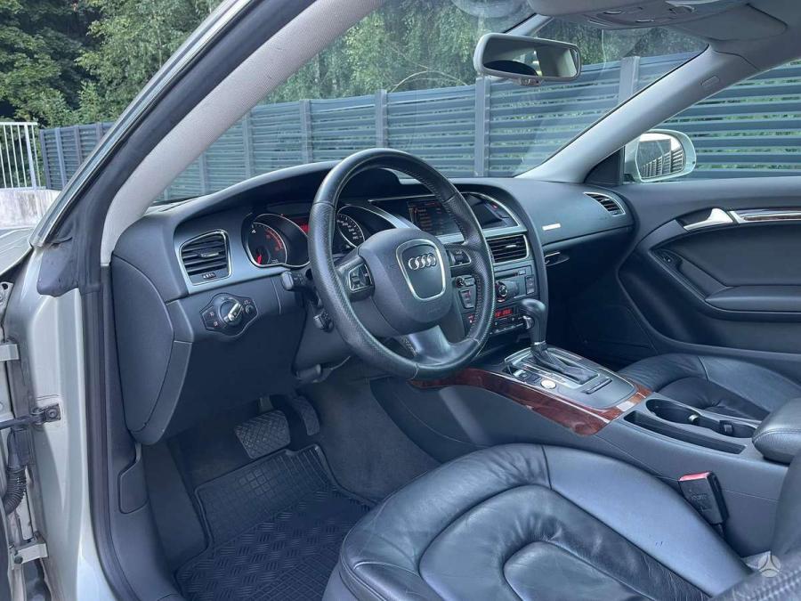 Yellow Audi A5 2008 in Vilnius, with an engine capacity of 2.70 L and mileage of 280 thousand km for 5400 €, photo 8 on AUTOMOTO.COM.LV