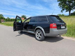 Melns Audi A6 Allroad 2003 Viļņa, ar dzinēja tilpumu 2.50 L un nobraukumu 333 tūkst. km par 1650 €, foto 4 vietnē AUTOMOTO.COM.LV