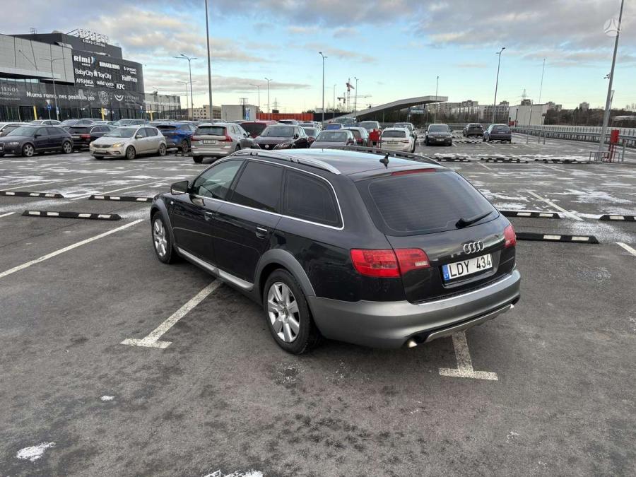 Black Audi A6 Allroad 2006 in Vilnius, with an engine capacity of 2.97 L and mileage of 395 thousand km for 3500 €, photo 3 on AUTOMOTO.COM.LV