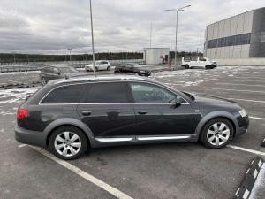 Black Audi A6 Allroad 2006 in Vilnius, with an engine capacity of 2.97 L and mileage of 395 thousand km for 3500 €, photo 7 on AUTOMOTO.COM.LV