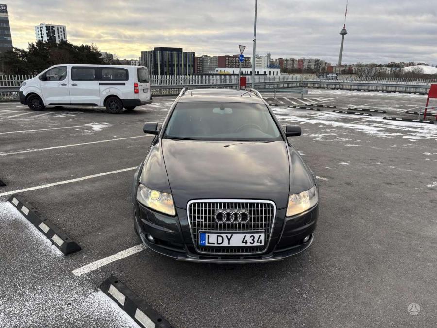 Black Audi A6 Allroad 2006 in Vilnius, with an engine capacity of 2.97 L and mileage of 395 thousand km for 3500 €, photo 8 on AUTOMOTO.COM.LV