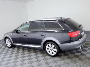 Melns Audi A6 Allroad 2006 Tallina, ar dzinēja tilpumu 3.00 L un nobraukumu 377 tūkst. km par 2199 €, foto 5 vietnē AUTOMOTO.COM.LV