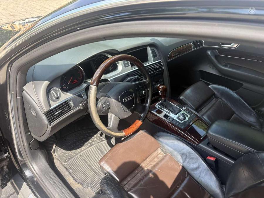 Melns Audi A6 Allroad 2007 Viļņa, ar dzinēja tilpumu 2.97 L un nobraukumu 388 tūkst. km par 3650 €, foto 15 vietnē AUTOMOTO.COM.LV