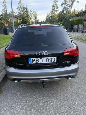 Melns Audi A6 Allroad 2007 Viļņa, ar dzinēja tilpumu 2.97 L un nobraukumu 309 tūkst. km par 3350 €, foto 9 vietnē AUTOMOTO.COM.LV