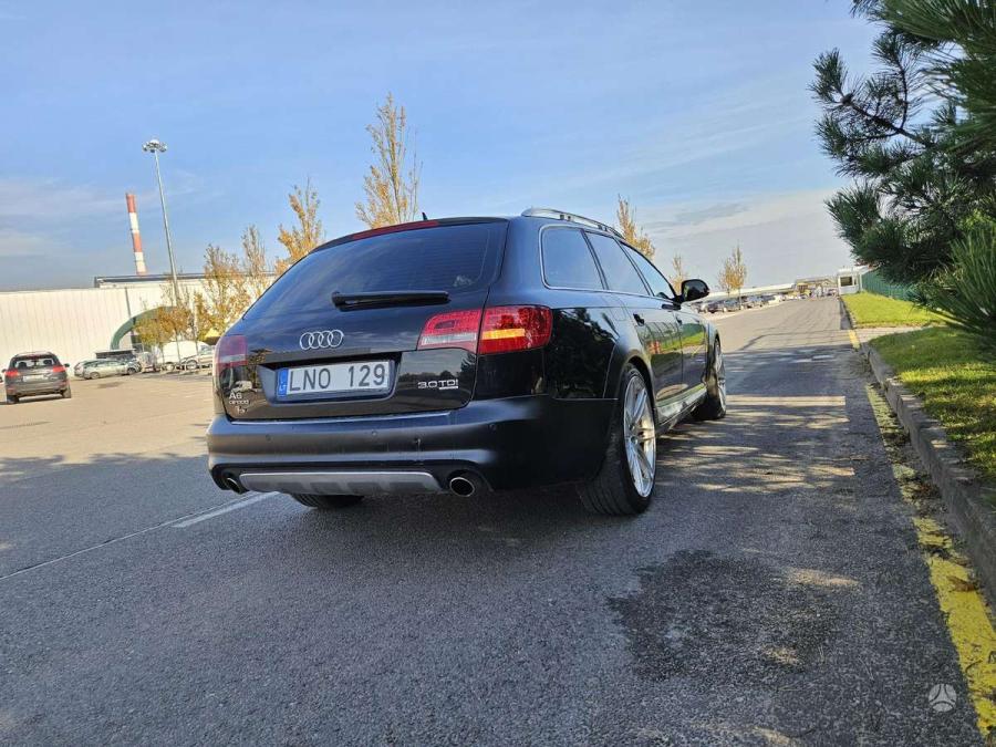 Black Audi A6 Allroad 2010 in Vilnius, with an engine capacity of 3.00 L and mileage of 421 thousand km for 5999 €, photo 6 on AUTOMOTO.COM.LV