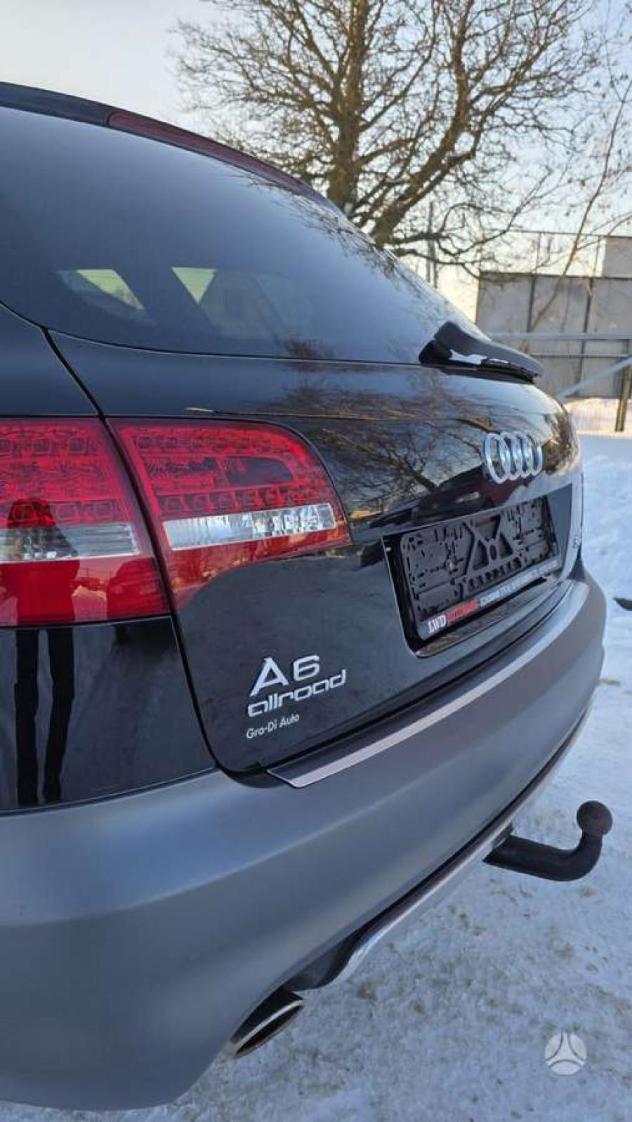 Black Audi A6 Allroad 2010 in Siauliai, with an engine capacity of 2.97 L and mileage of 290 thousand km for 6250 €, photo 15 on AUTOMOTO.COM.LV