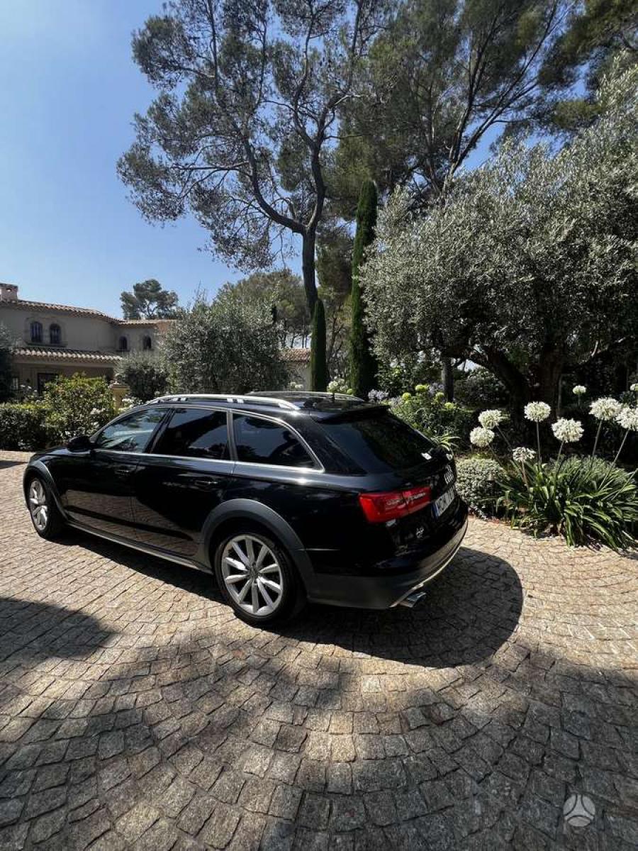 Black Audi A6 Allroad 2012 in Vilnius, with an engine capacity of 2.97 L and mileage of 295 thousand km for 12400 €, photo 4 on AUTOMOTO.COM.LV