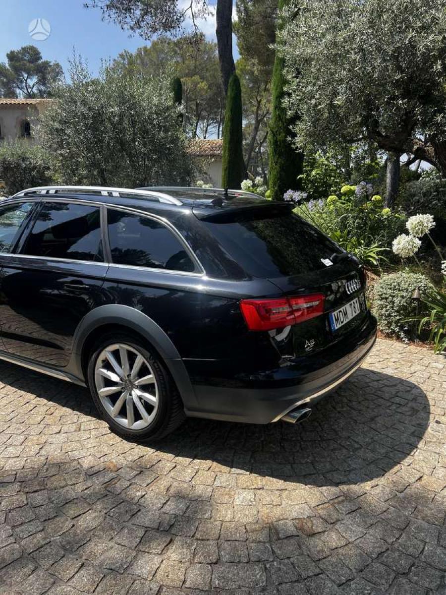 Black Audi A6 Allroad 2012 in Vilnius, with an engine capacity of 2.97 L and mileage of 295 thousand km for 12400 €, photo 5 on AUTOMOTO.COM.LV