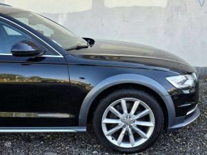 Melns Audi A6 Allroad 2012 Šauļi, ar dzinēja tilpumu 2.97 L un nobraukumu 243 tūkst. km par 10800 €, foto 4 vietnē AUTOMOTO.COM.LV