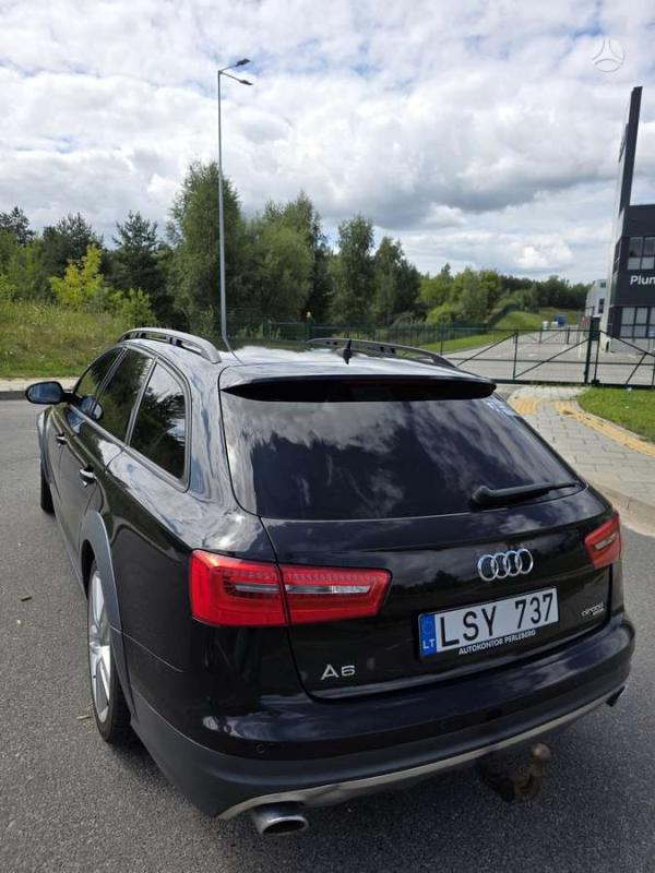 Black Audi A6 Allroad 2012 in Vilnius, with an engine capacity of 2.97 L and mileage of 324 thousand km for 10300 €, photo 5 on AUTOMOTO.COM.LV