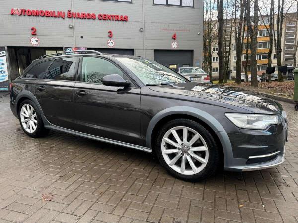 Black Audi A6 Allroad 2013 in Kaunas, with an engine capacity of 3.00 L and mileage of 268 thousand km for 12850 €, photo 2 on AUTOMOTO.COM.LV