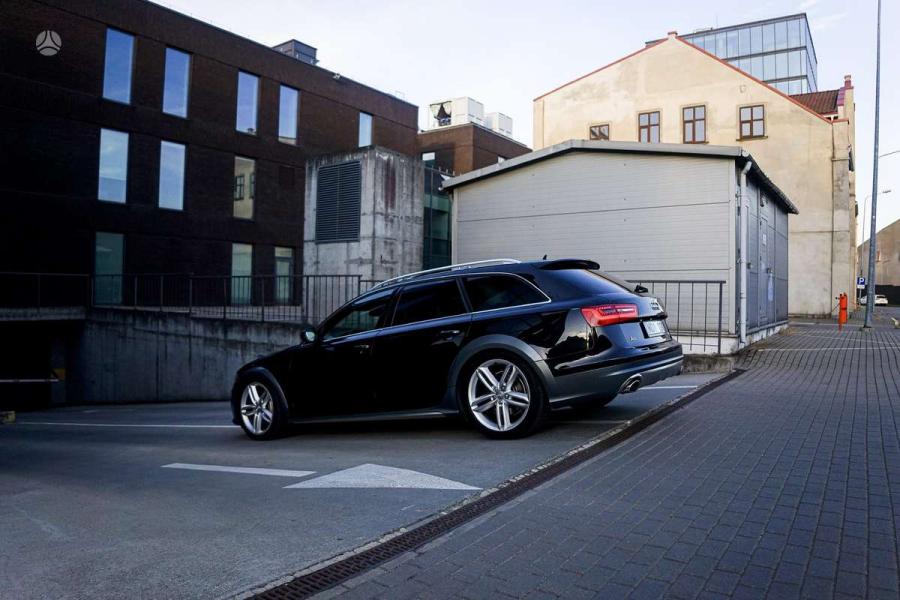 Black Audi A6 Allroad 2013 in Klaipeda, with an engine capacity of 2.97 L and mileage of 350 thousand km for 12300 €, photo 2 on AUTOMOTO.COM.LV
