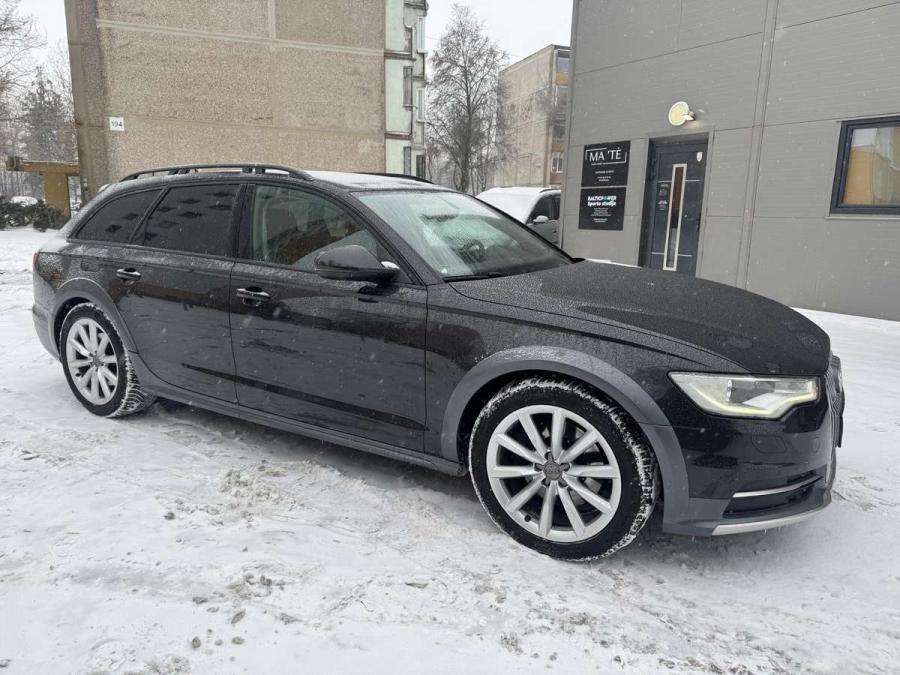 Black Audi A6 Allroad 2013 in Kaunas, with an engine capacity of 2.97 L and mileage of 267 thousand km for 10750 €, photo 2 on AUTOMOTO.COM.LV