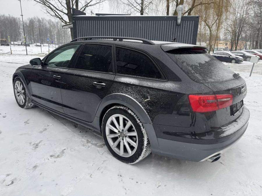 Black Audi A6 Allroad 2013 in Kaunas, with an engine capacity of 2.97 L and mileage of 267 thousand km for 10750 €, photo 8 on AUTOMOTO.COM.LV