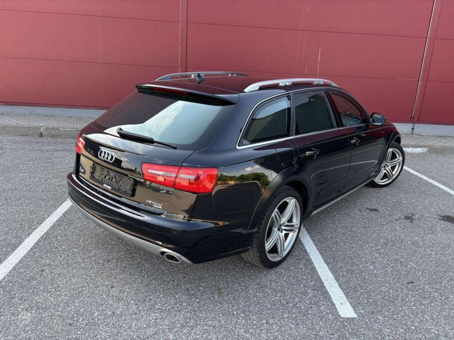 Melns Audi A6 Allroad 2013 Kauņa, ar dzinēja tilpumu 3.00 L un nobraukumu 284 tūkst. km par 11950 €, foto 4 vietnē AUTOMOTO.COM.LV
