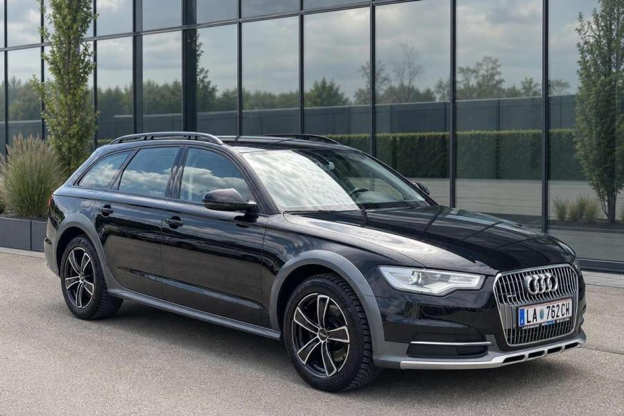 Black Audi A6 Allroad 2013 in Vilnius, with an engine capacity of 3.00 L and mileage of 267 thousand km for 11350 €, photo 1 on AUTOMOTO.COM.LV