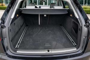 Black Audi A6 Allroad 2013 in Vilnius, with an engine capacity of 3.00 L and mileage of 267 thousand km for 11350 €, photo 18 on AUTOMOTO.COM.LV