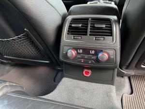 Black Audi A6 Allroad 2014 in Vilnius, with an engine capacity of 2.97 L and mileage of 212 thousand km for 11250 €, photo 21 on AUTOMOTO.COM.LV