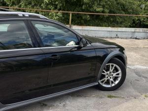 Black Audi A6 Allroad 2014 in Vilnius, with an engine capacity of 2.97 L and mileage of 267 thousand km for 13600 €, photo 18 on AUTOMOTO.COM.LV