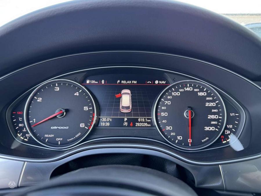 Black Audi A6 Allroad 2015 in Taurage, with an engine capacity of 2.97 L and mileage of 292 thousand km for 15900 €, photo 17 on AUTOMOTO.COM.LV