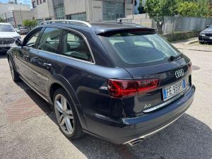 Black Audi A6 Allroad 2016 in Kaunas, with an engine capacity of 3.00 L and mileage of 257 thousand km for 12950 €, photo 3 on AUTOMOTO.COM.LV