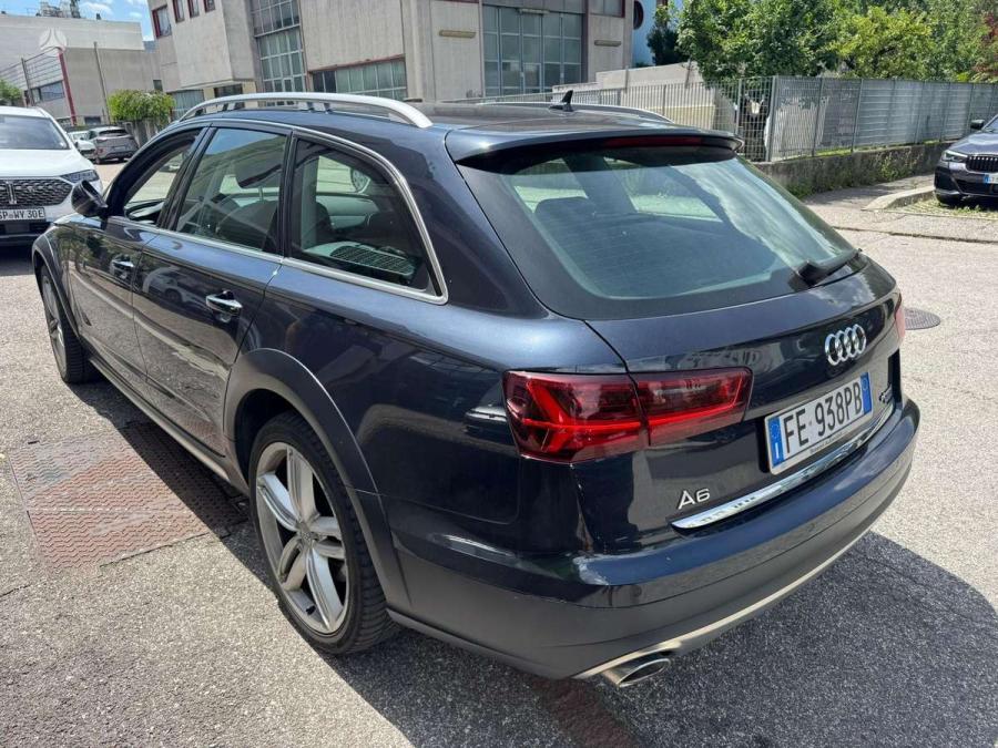 Black Audi A6 Allroad 2016 in Kaunas, with an engine capacity of 3.00 L and mileage of 257 thousand km for 12950 €, photo 3 on AUTOMOTO.COM.LV