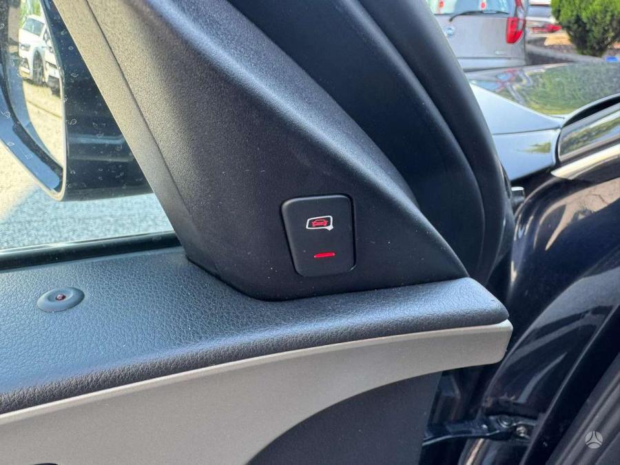 Black Audi A6 Allroad 2016 in Kaunas, with an engine capacity of 3.00 L and mileage of 257 thousand km for 12950 €, photo 16 on AUTOMOTO.COM.LV