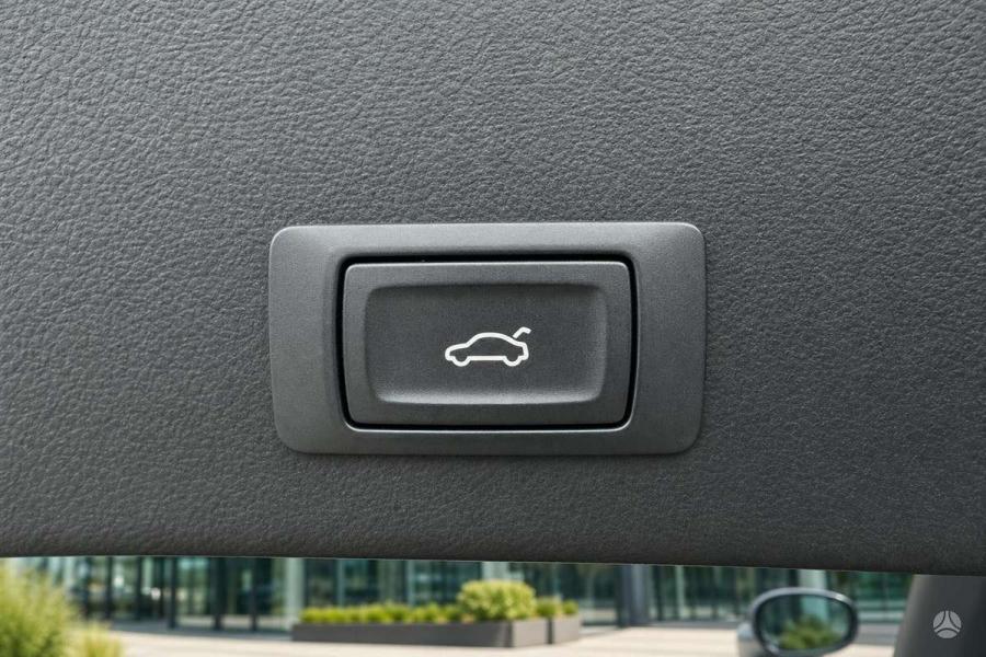 Black Audi A6 Allroad 2016 in Vilnius, with an engine capacity of 3.00 L and mileage of 245 thousand km for 12950 €, photo 17 on AUTOMOTO.COM.LV