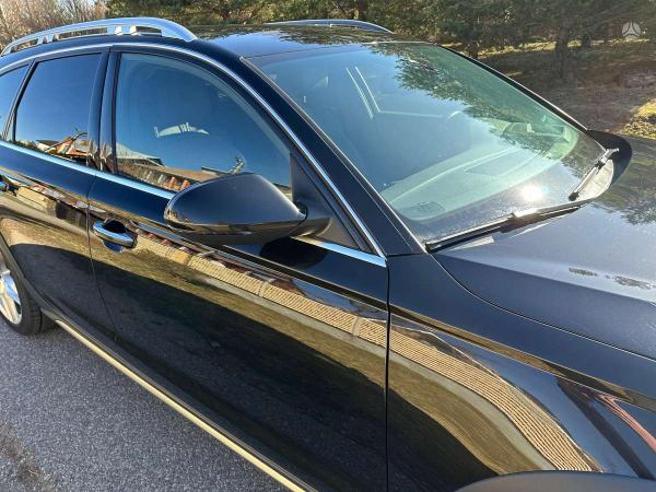 Melns Audi A6 Allroad 2018 Panevēža, ar dzinēja tilpumu 2.97 L un nobraukumu 180 tūkst. km par 17900 €, foto 2 vietnē AUTOMOTO.COM.LV