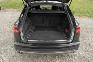 Melns Audi A6 Allroad 2018 Viļņa, ar dzinēja tilpumu 3.00 L un nobraukumu 186 tūkst. km par 18950 €, foto 21 vietnē AUTOMOTO.COM.LV