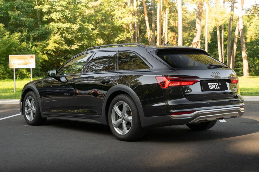 Black Audi A6 Allroad 2020 in Vilnius, with an engine capacity of 3.00 L and mileage of 122 thousand km for 27500 €, photo 4 on AUTOMOTO.COM.LV