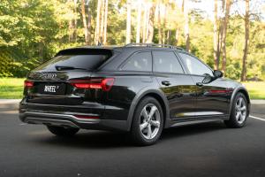 Black Audi A6 Allroad 2020 in Vilnius, with an engine capacity of 3.00 L and mileage of 122 thousand km for 27500 €, photo 6 on AUTOMOTO.COM.LV
