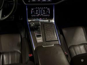 Melns Audi A6 Allroad 2020 Viļņa, ar dzinēja tilpumu 2.97 L un nobraukumu 260 tūkst. km par 28990 €, foto 25 vietnē AUTOMOTO.COM.LV