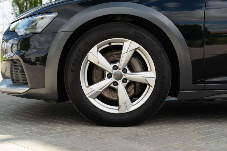 Melns Audi A6 Allroad 2020 Viļņa, ar dzinēja tilpumu 2.97 L un nobraukumu 235 tūkst. km par 26000 €, foto 12 vietnē AUTOMOTO.COM.LV