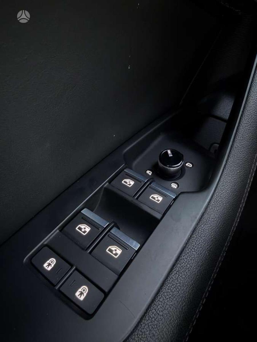 Black Audi A6 Allroad 2021 in Vilnius, with an engine capacity of 2.97 L and mileage of 189 thousand km for 29500 €, photo 20 on AUTOMOTO.COM.LV