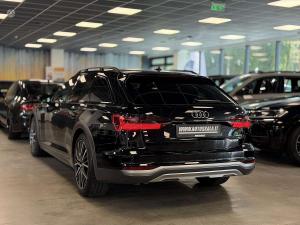 Melns Audi A6 Allroad 2021 Klaipėda, ar dzinēja tilpumu 2.97 L un nobraukumu 213 tūkst. km par 24700 €, foto 12 vietnē AUTOMOTO.COM.LV