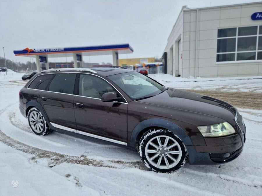 Brown Audi A6 Allroad 2010 in Vilnius, with an engine capacity of 2.97 L and mileage of 423 thousand km for 4800 €, photo 4 on AUTOMOTO.COM.LV