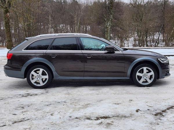 Brūns Audi A6 Allroad 2012 Viļņa, ar dzinēja tilpumu 3.00 L un nobraukumu 325 tūkst. km par 11800 €, foto 5 vietnē AUTOMOTO.COM.LV