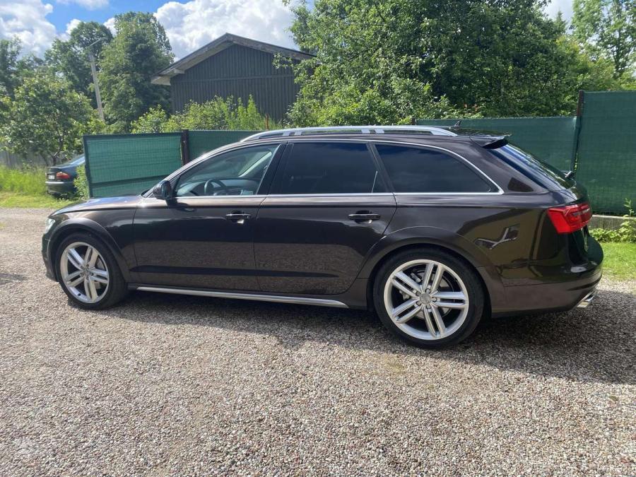 Brown Audi A6 Allroad 2012 in Vilnius, with an engine capacity of 2.97 L and mileage of 176 thousand km for 17500 €, photo 3 on AUTOMOTO.COM.LV