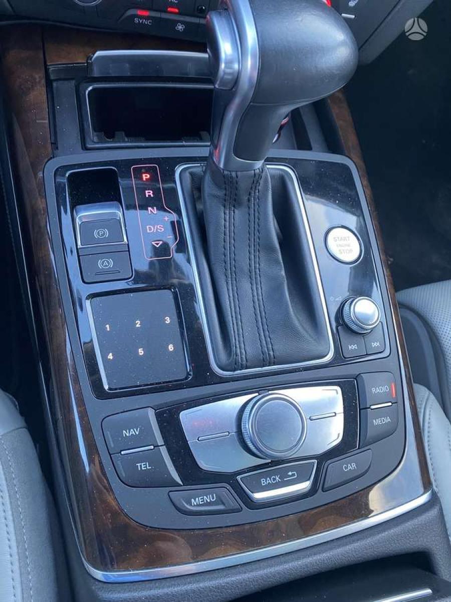 Brown Audi A6 Allroad 2012 in Vilnius, with an engine capacity of 2.97 L and mileage of 176 thousand km for 17500 €, photo 27 on AUTOMOTO.COM.LV