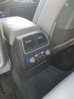 Brown Audi A6 Allroad 2012 in Vilnius, with an engine capacity of 2.97 L and mileage of 176 thousand km for 17500 €, photo 35 on AUTOMOTO.COM.LV