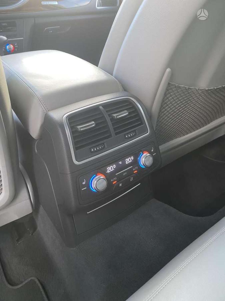 Brown Audi A6 Allroad 2012 in Vilnius, with an engine capacity of 2.97 L and mileage of 176 thousand km for 17500 €, photo 35 on AUTOMOTO.COM.LV