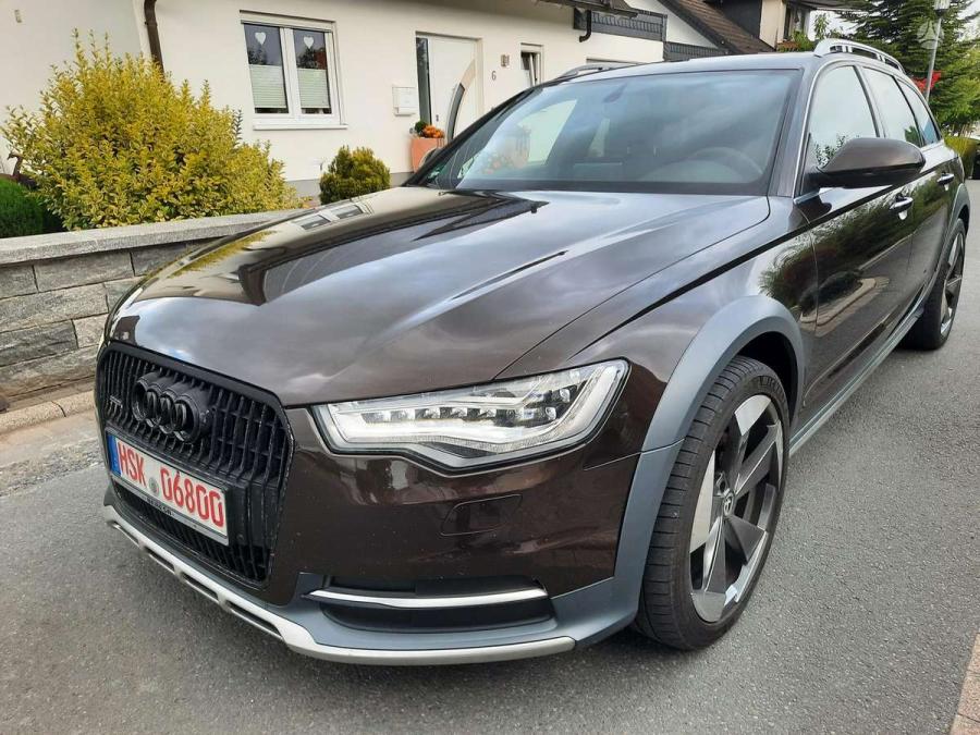 Brown Audi A6 Allroad 2012 in Utena, with an engine capacity of 2.97 L and mileage of 294 thousand km for 8950 €, photo 7 on AUTOMOTO.COM.LV