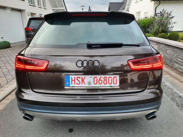 Brown Audi A6 Allroad 2012 in Utena, with an engine capacity of 2.97 L and mileage of 294 thousand km for 8950 €, photo 10 on AUTOMOTO.COM.LV