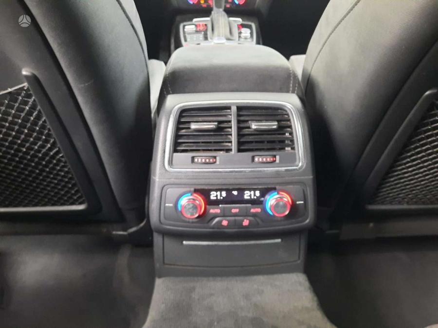 Brown Audi A6 Allroad 2012 in Utena, with an engine capacity of 2.97 L and mileage of 294 thousand km for 8950 €, photo 21 on AUTOMOTO.COM.LV