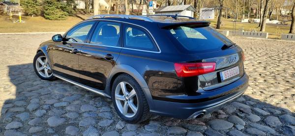 Brown Audi A6 Allroad 2013 in Kaunas, with an engine capacity of 3.00 L and mileage of 318 thousand km for 9900 €, photo 5 on AUTOMOTO.COM.LV