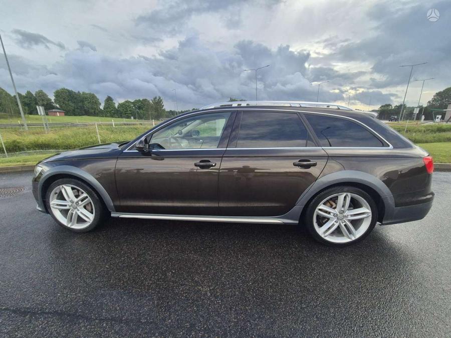 Brown Audi A6 Allroad 2013 in Raseiniai, with an engine capacity of 2.97 L and mileage of 389 thousand km for 12000 €, photo 3 on AUTOMOTO.COM.LV