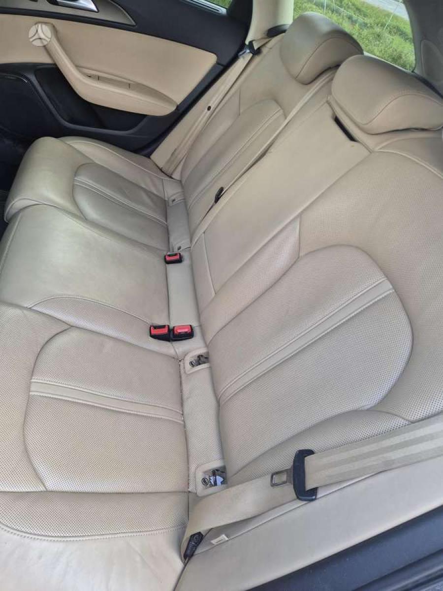 Brown Audi A6 Allroad 2013 in Raseiniai, with an engine capacity of 2.97 L and mileage of 389 thousand km for 12000 €, photo 7 on AUTOMOTO.COM.LV