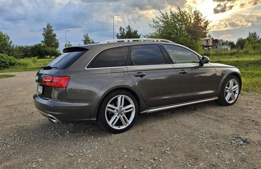 Brown Audi A6 Allroad 2013 in Vilnius, with an engine capacity of 2.97 L and mileage of 340 thousand km for 14000 €, photo 9 on AUTOMOTO.COM.LV