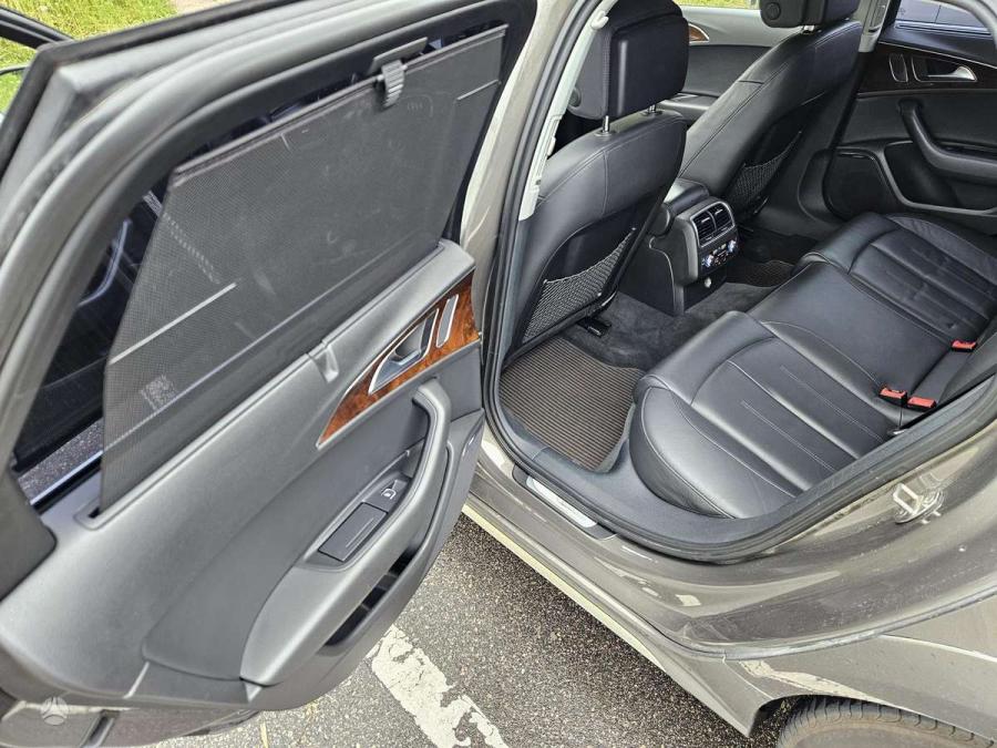Brown Audi A6 Allroad 2013 in Vilnius, with an engine capacity of 2.97 L and mileage of 340 thousand km for 14000 €, photo 13 on AUTOMOTO.COM.LV